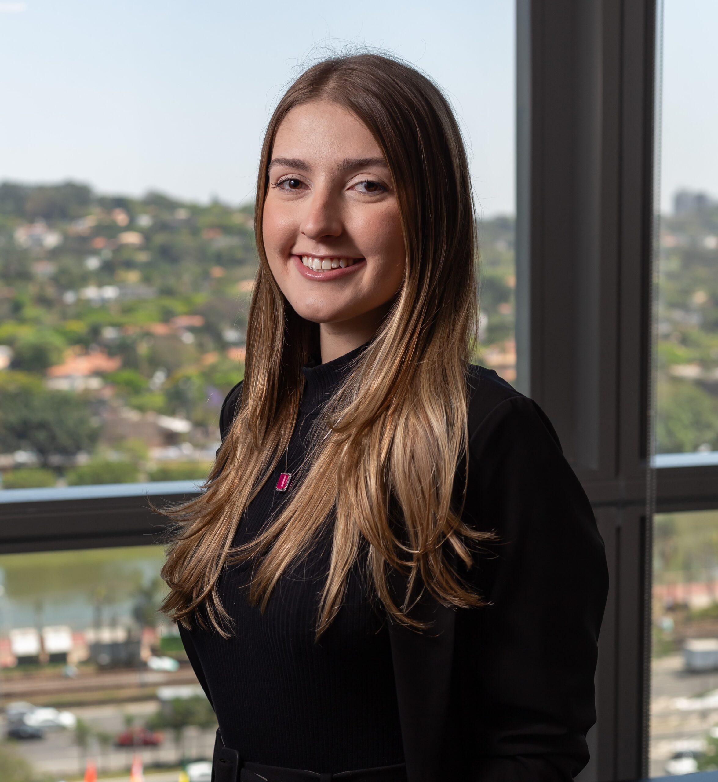 Natalie Salgado - Souto Correa Advogados